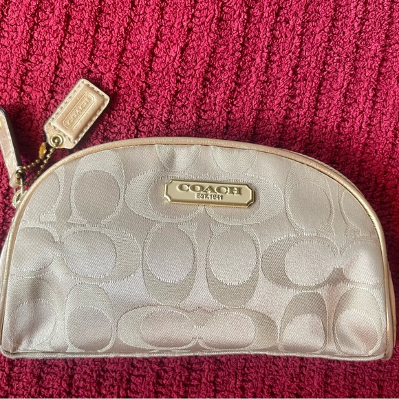 Coach | Bags | Coach Zipper Purse Neutral Signature Jacquard | Poshmark